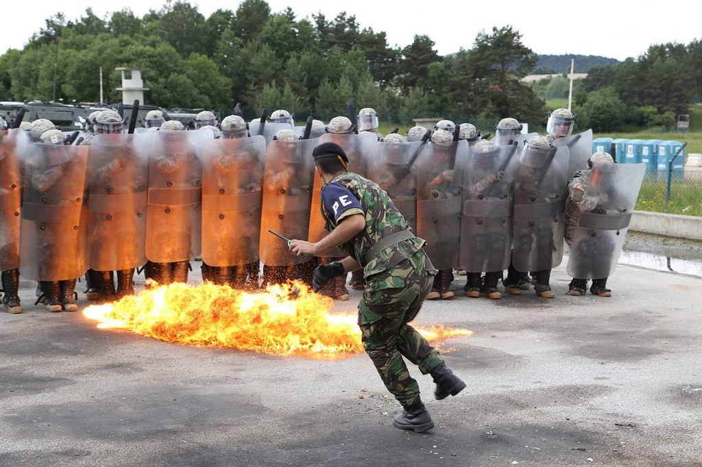 Un cocktail explosif - Culture générale